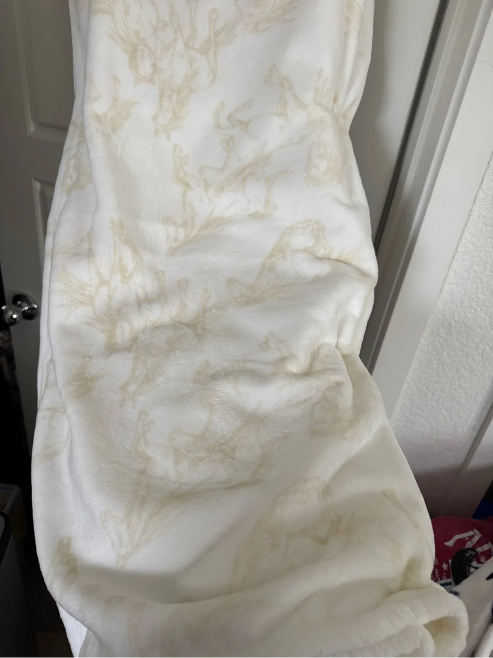 Wrangler | Bedding | Wrangler Cream And Tan Running Horses Plush Throw ...